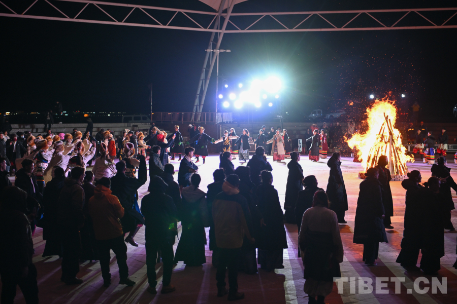 The bonfire pot party at an altitude of 4,300 meters ignites passion ...