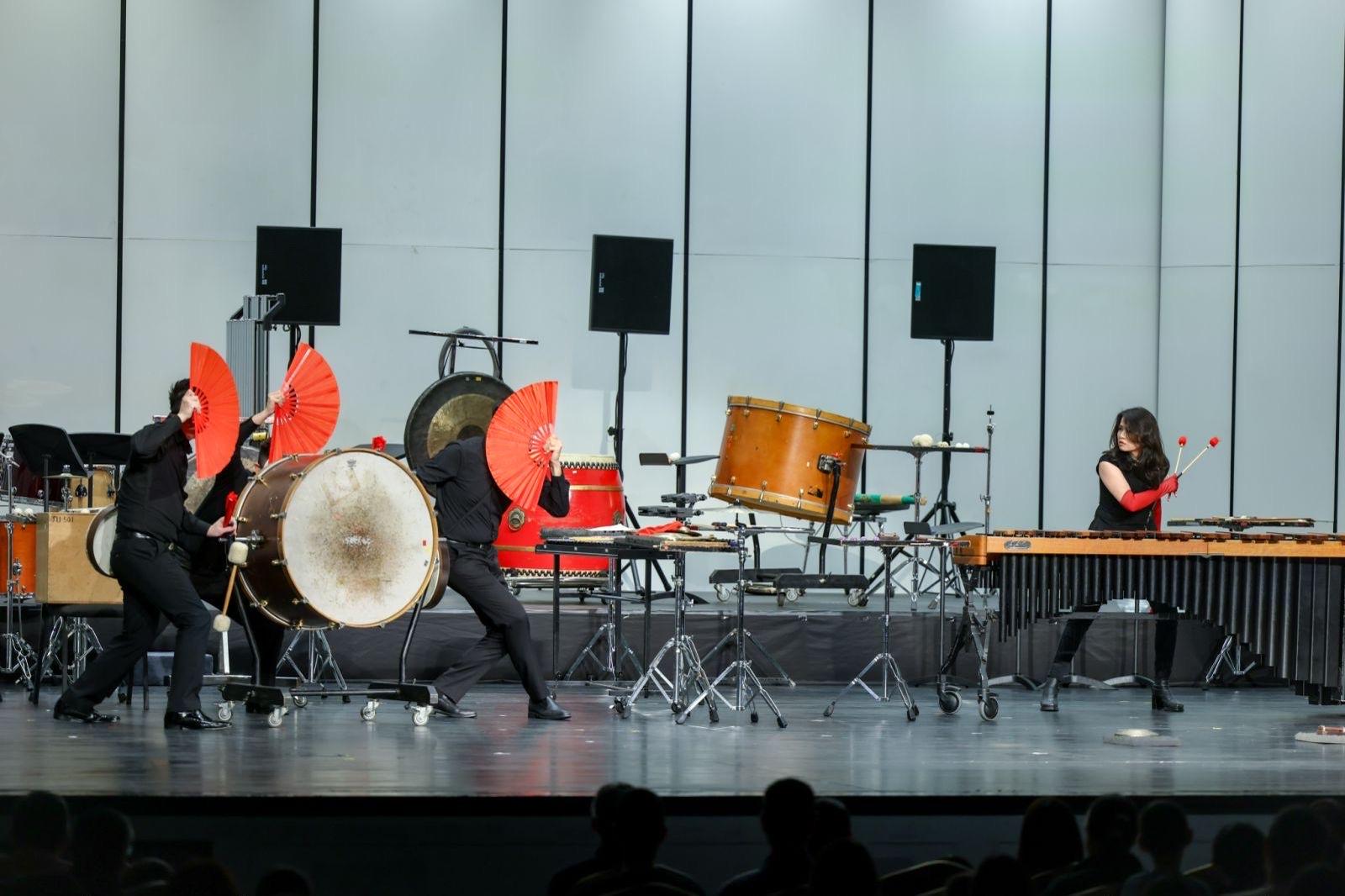 Combining Eastern and Western music elements, Zhu Zongqing Percussion Ensemble's "Infinite ...