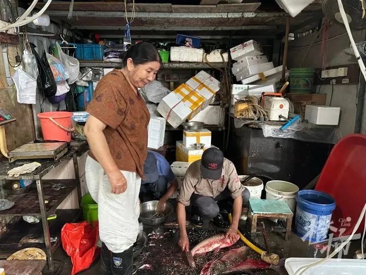 I waited 4 months for this! Today is the first day of sale, and many ...