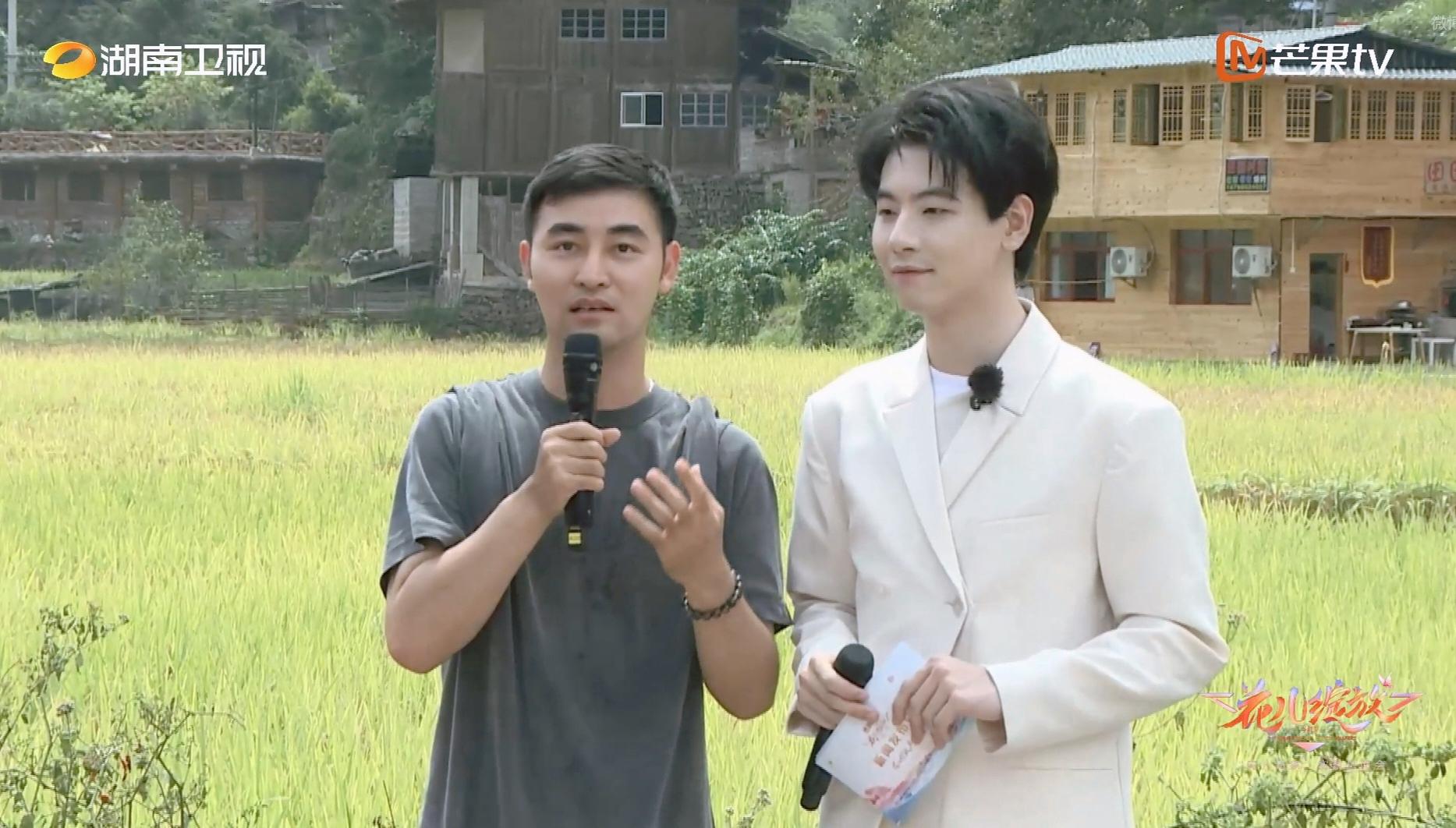 Yang Ziyang, the chief director of "Flowers Bloom": Flowers have beauty ...