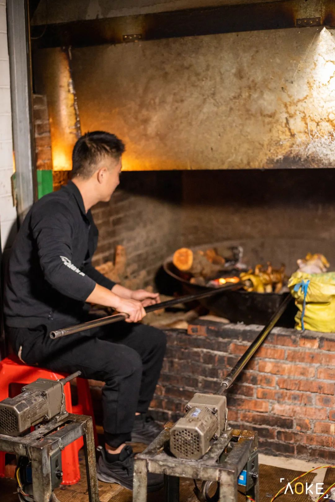 This roast chicken shop is so popular that you have to wait half an ...