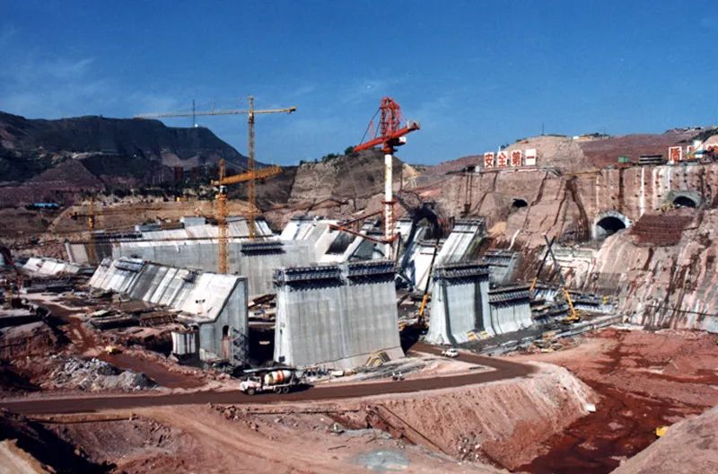 This project is regarded by Chinese and foreign water conservancy ...