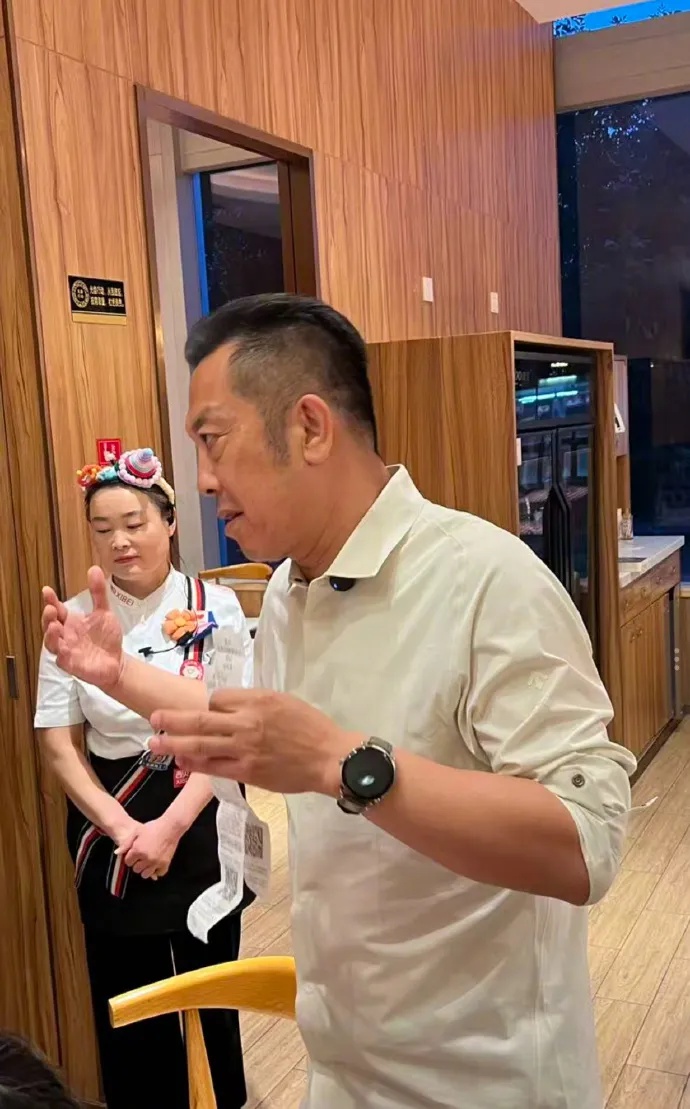 Luo Yonghao announced a "truce", and data showed that only 6% of the ...