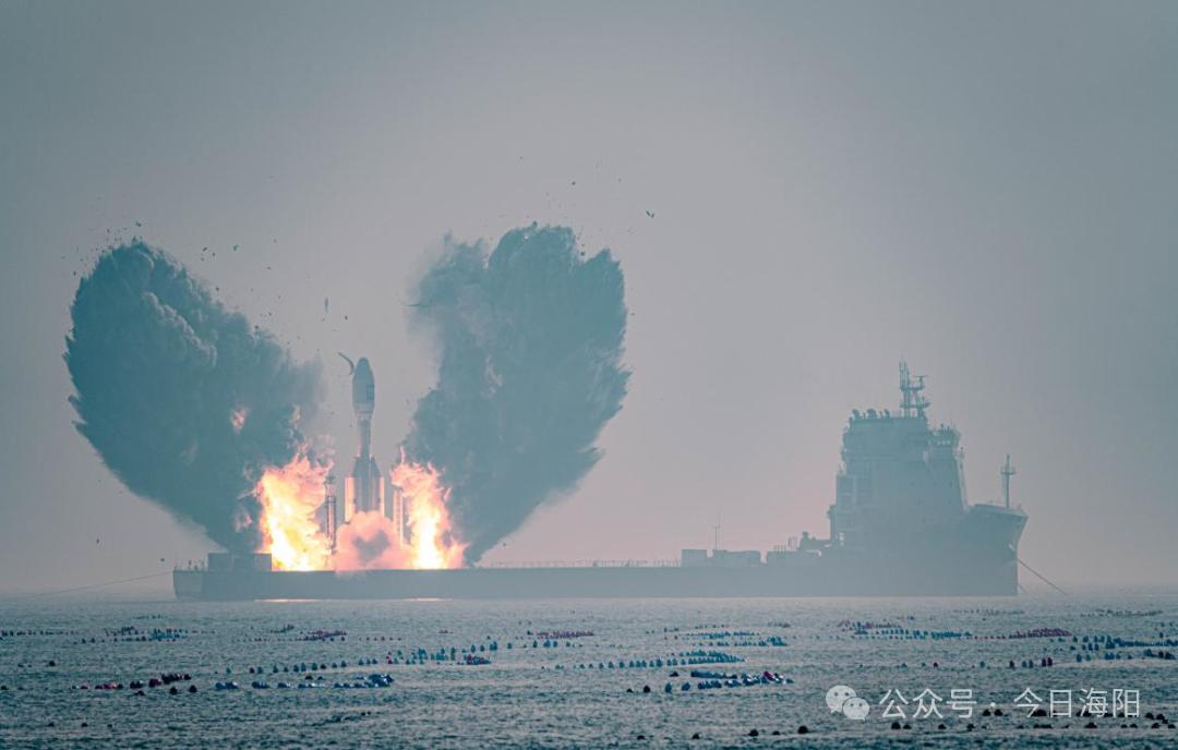 The "Big Fat Rocket" will ignite and take off in Haiyang waters on the ...