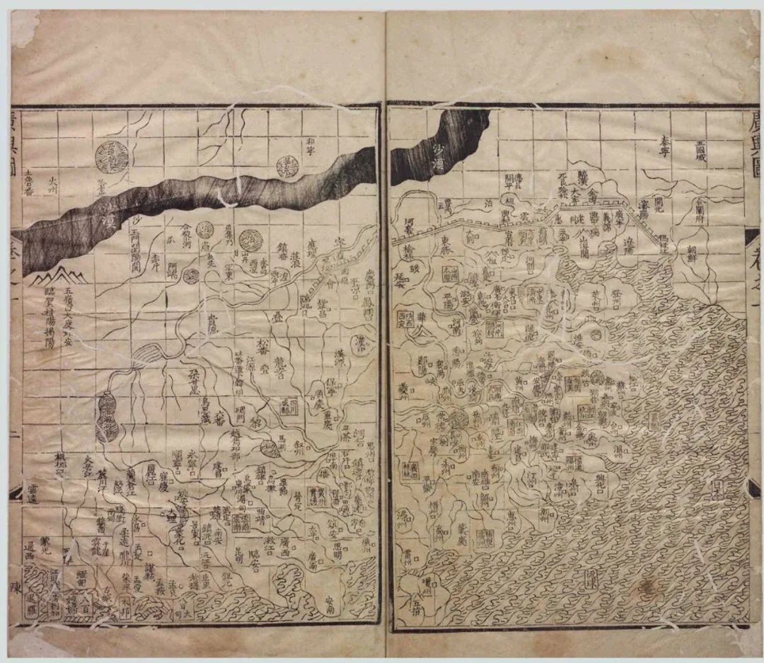 Collector Liu Gang: Collected more than 3,000 ancient books and donated ...