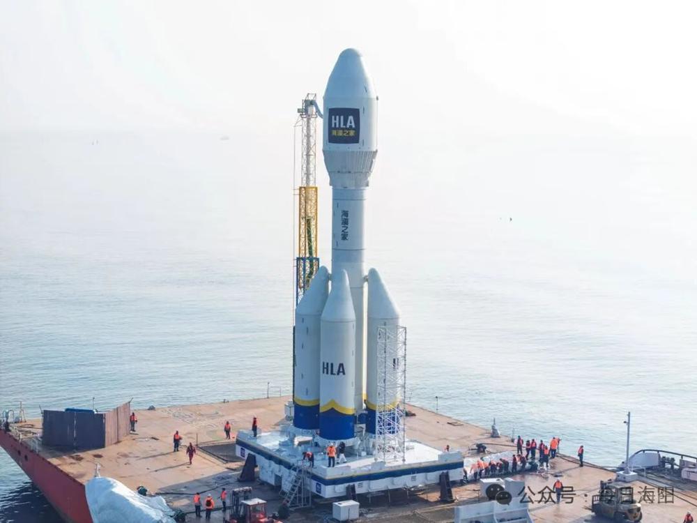 The "Big Fat Rocket" will ignite and take off in Haiyang waters on the ...
