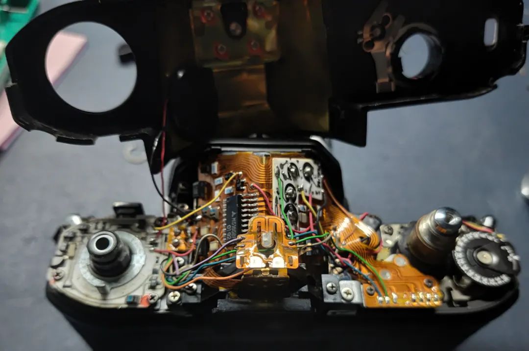 NIKON EM - iNEWS