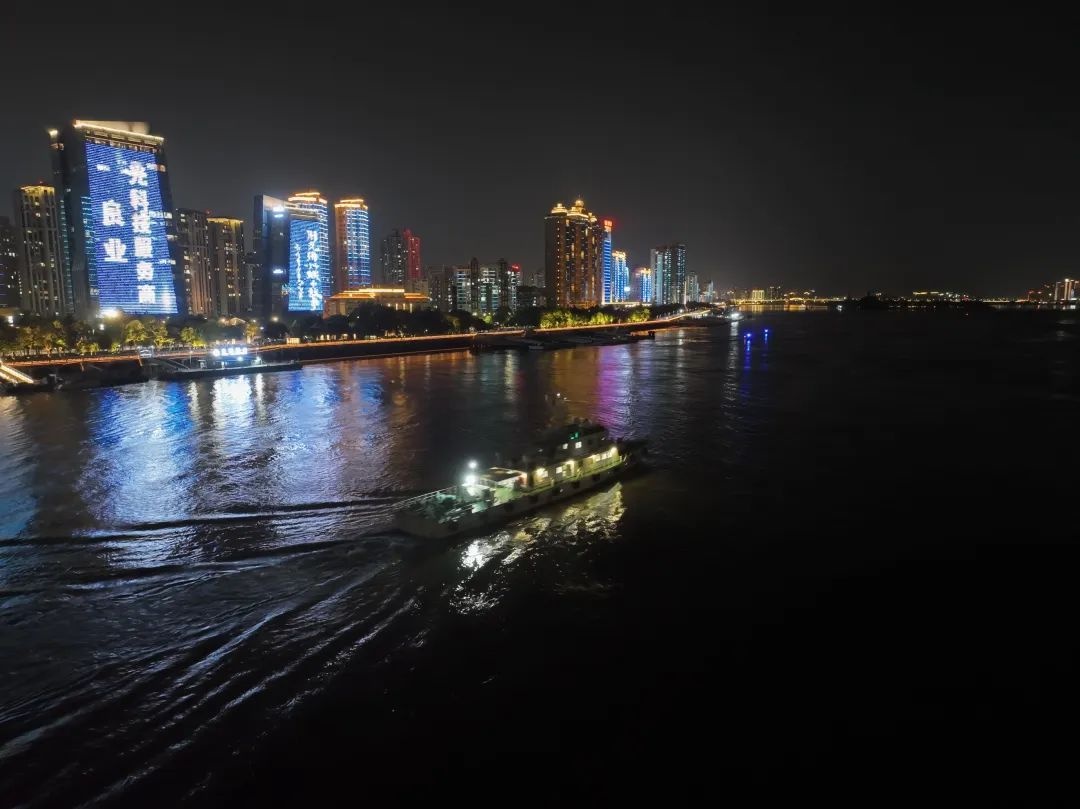 I waited 4 months for this! Today is the first day of sale, and many ...