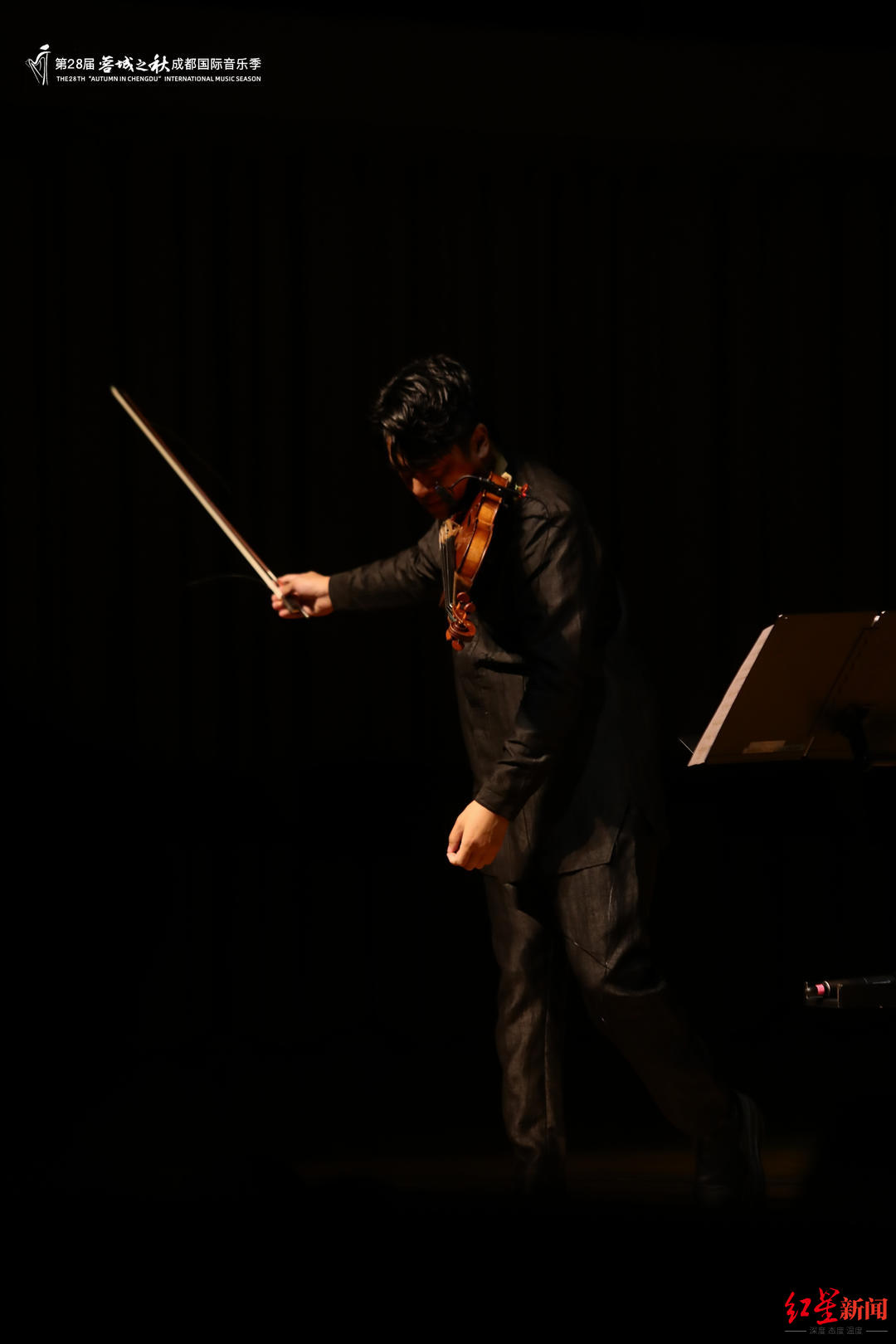 Last night, Wang Weizhi and his friends conveyed their love for life with classic works - iNEWS