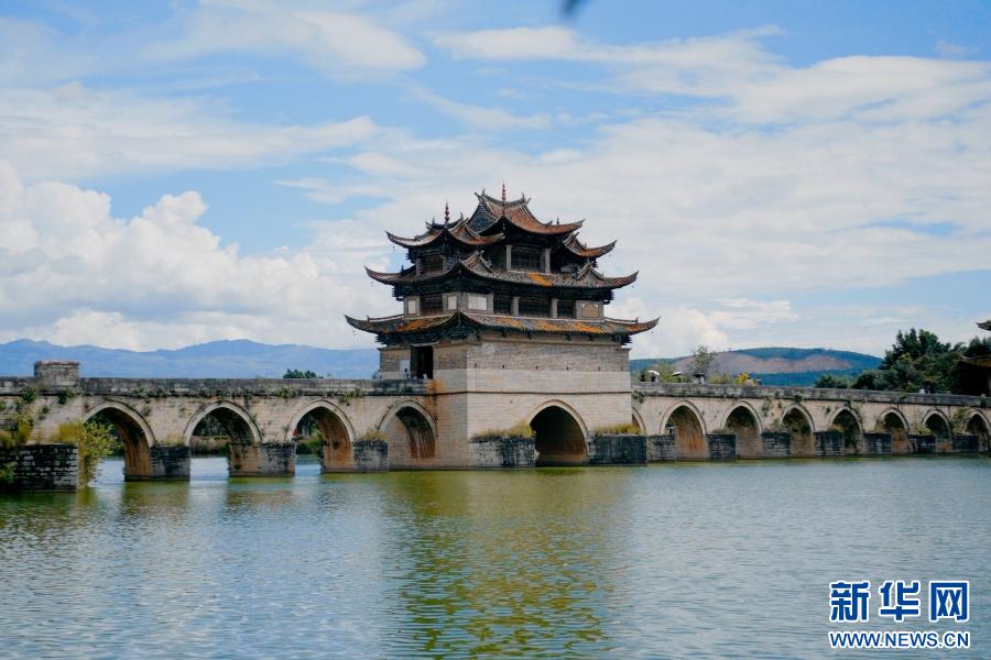 The 20 km/h train takes you to explore the ancient charm of southern ...