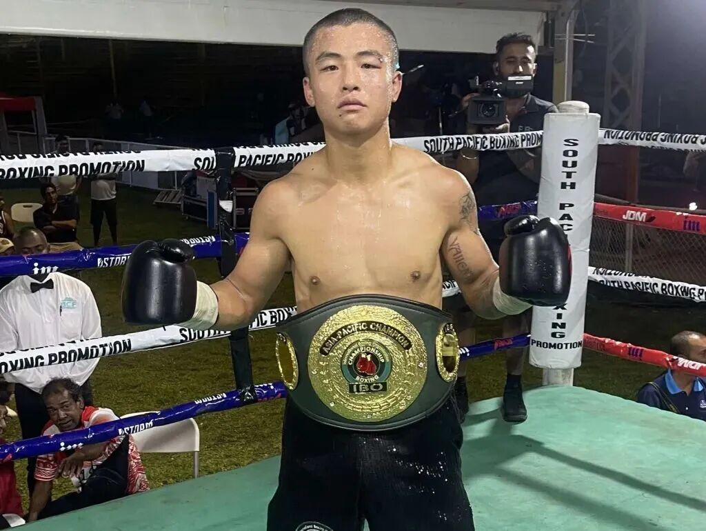 Chinese professional boxer Zhou Runqi was attacked in Australia and ...