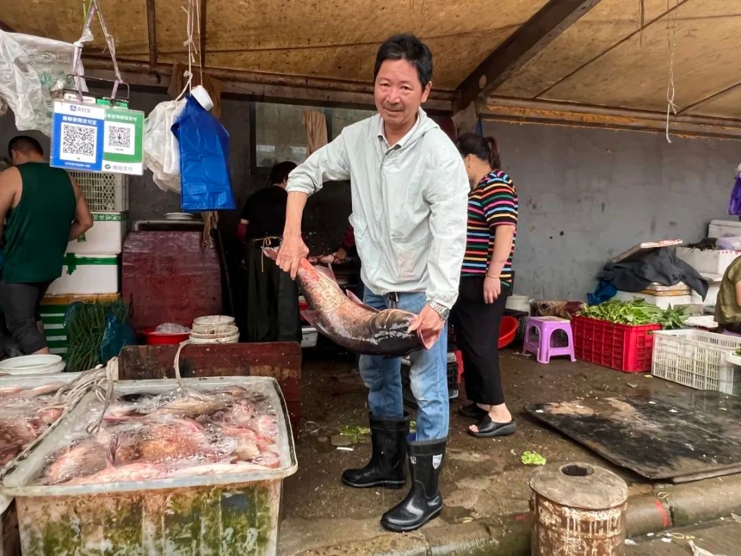 I waited 4 months for this! Today is the first day of sale, and many ...