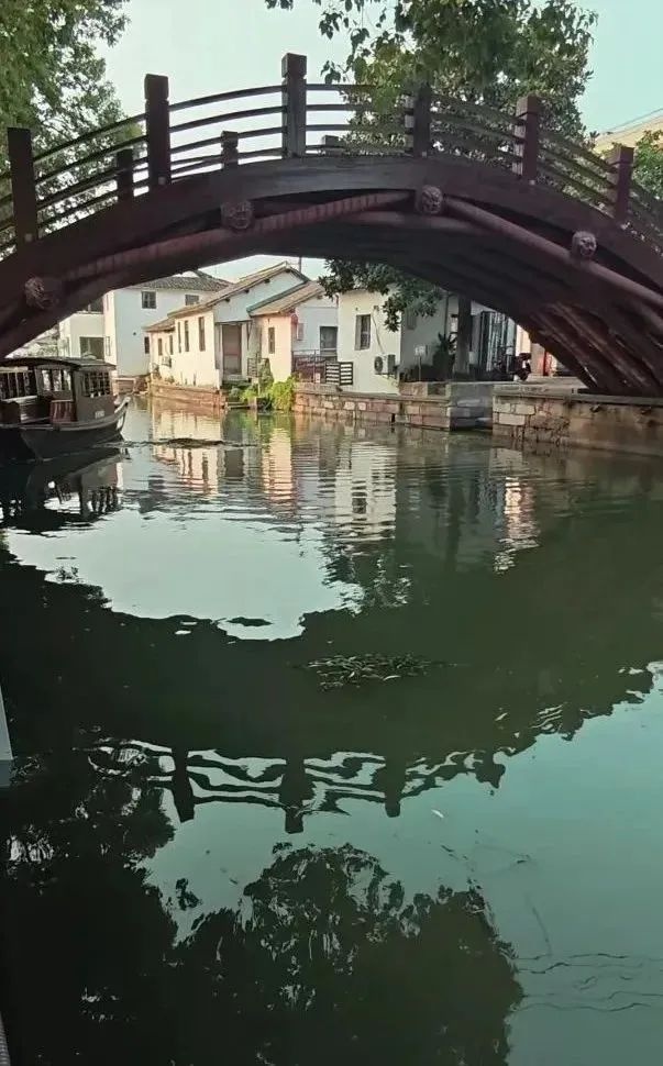 Qingpu: Jinze, a peaceful water town in time - iNEWS