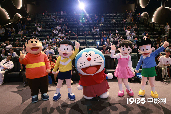 "Doraemon: Nobita's Painting Adventure" premieres, two generations of ...